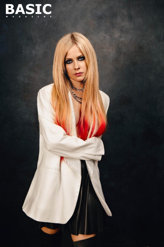 Avril Lavigne Fantastic Braless Boobs For Basic Magazine Issue 19 2022 Hot Celebs Home